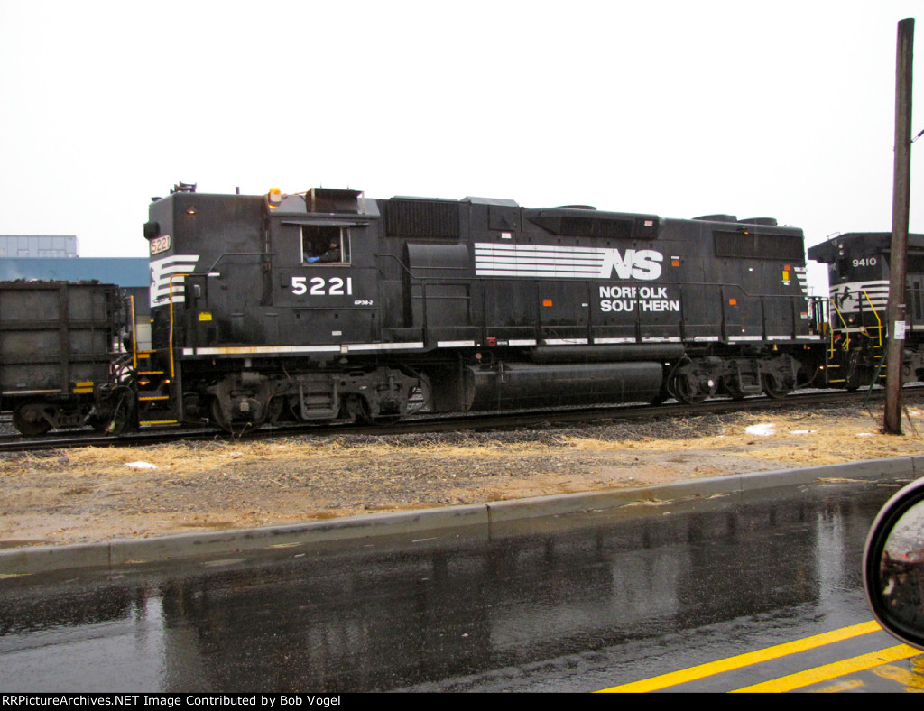 NS 5221